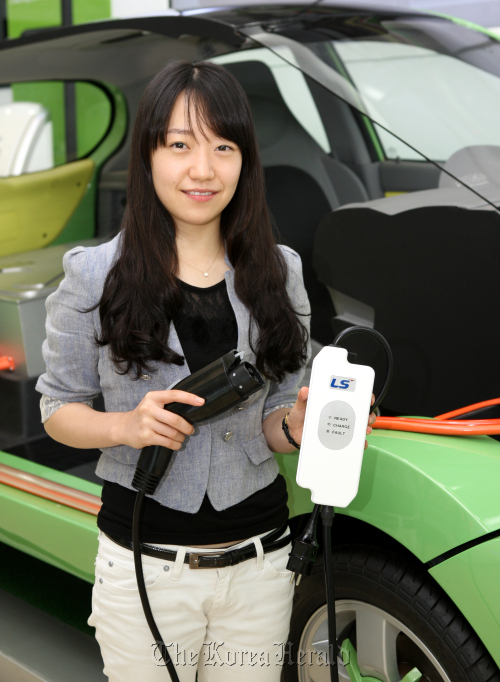LS Cable develops electric car charger - The Korea Herald