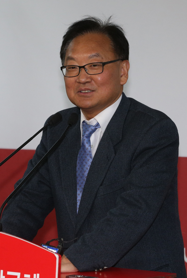 [Newsmaker] Park’s aide versed in policy, not tied to partisan politics ...