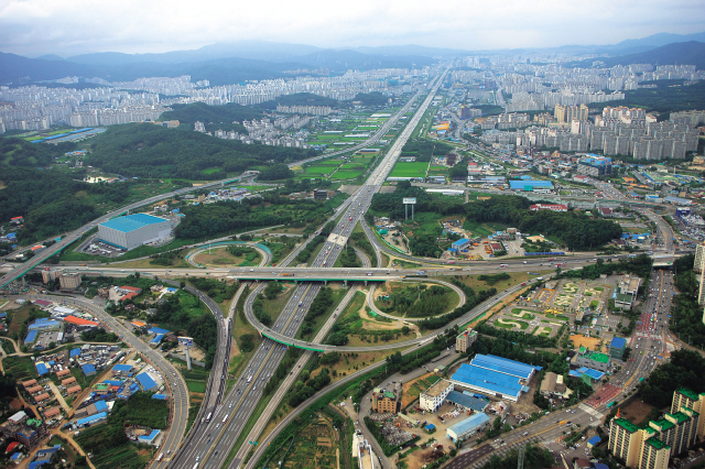 [Power Korea] Roads ― the arteries of development - The Korea Herald