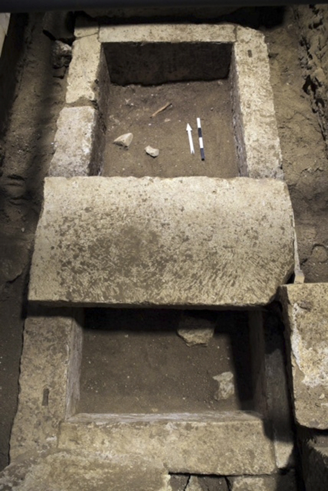 Skeleton could solve riddle of ancient Greek tomb - The Korea Herald