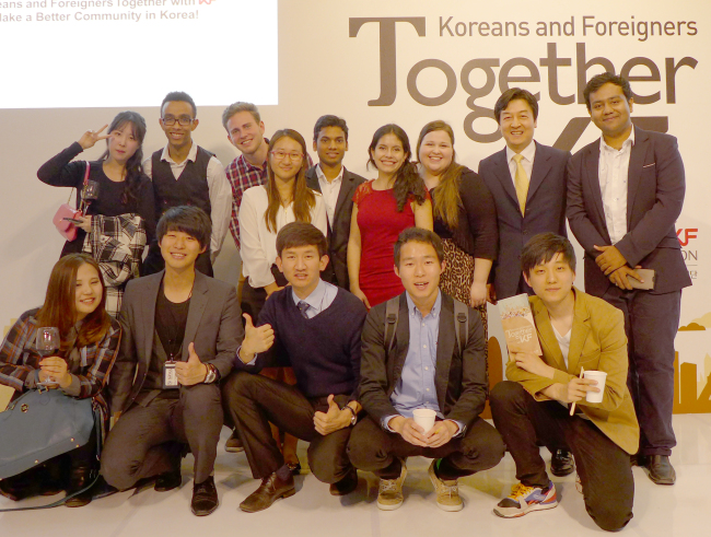 Korean culture program launched for foreigners - The Korea Herald