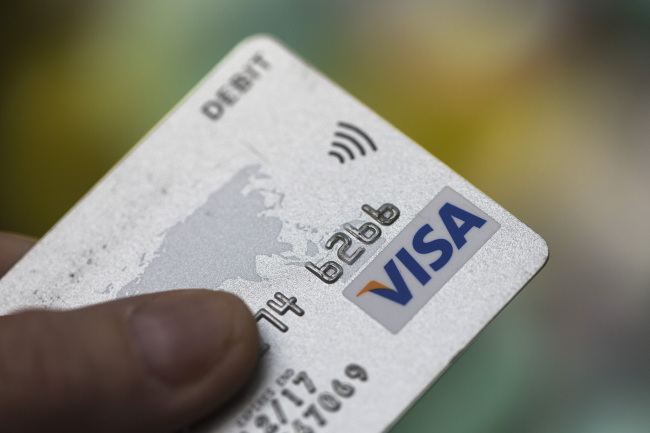 Number of dormant credit cards plunges over 4 years - The Korea Herald