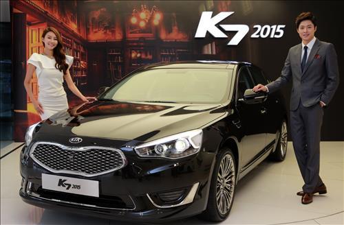 Sales of Kia's all-new K7 top 10,000 units - The Korea Herald
