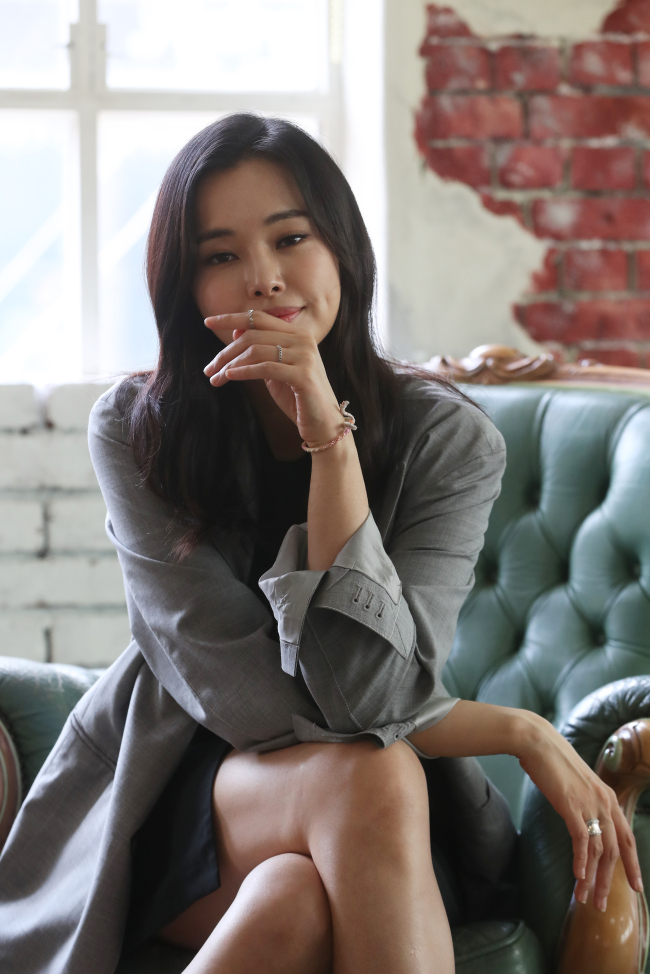 Actress Lee Ha