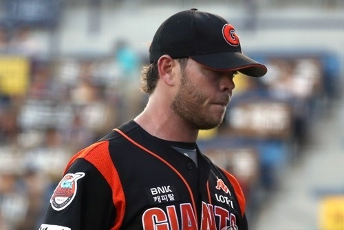 Lotte Giants release struggling pitcher Additon - The Korea Herald