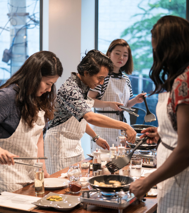 Korean cooking classes rise as immersive travel activities - The Korea ...