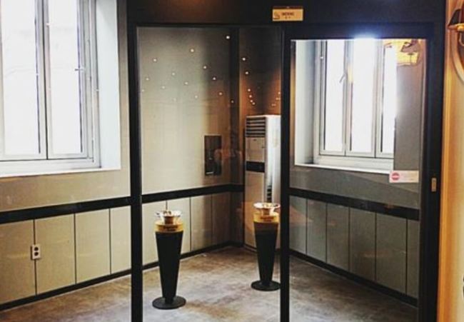 Smoking cafes no longer oasis for ostracized smokers - The Korea Herald