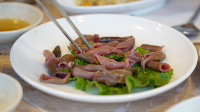 [Epicurean Challenge] Pink sausages under the sear: gaebul - The Korea ...