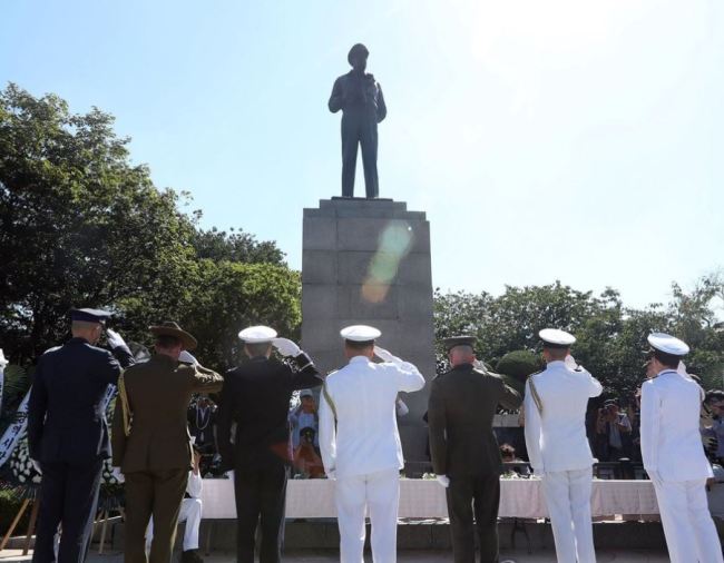 [Newsmaker] S. Korean pastor arrested for setting fire on MacArthur ...