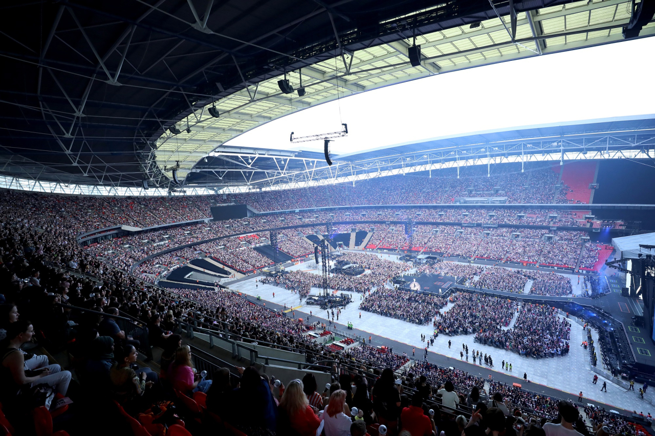 BTS performs at historic sold-out Wembley concert - The Korea Herald