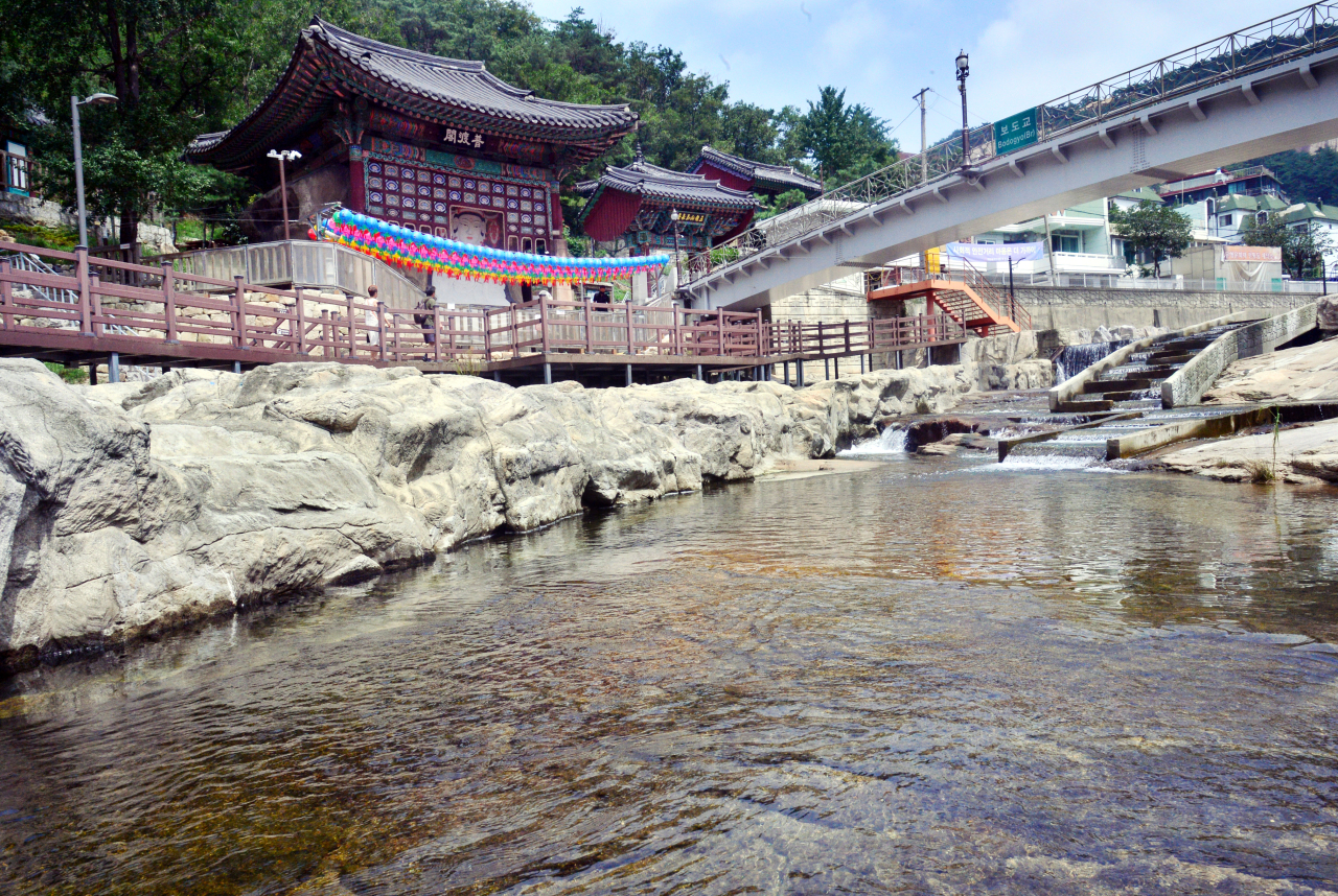 [Eye Plus] Hongjecheon: Seoul stream that courses through history - The ...