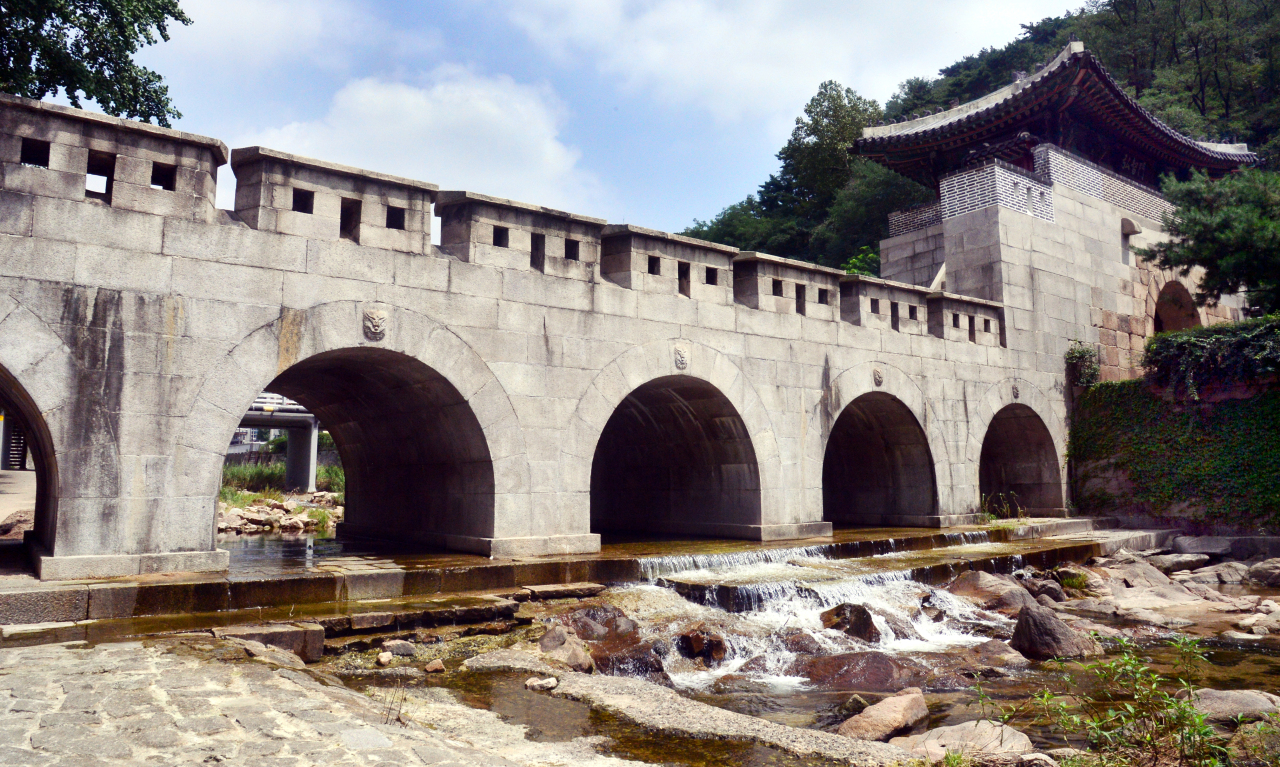 [Eye Plus] Hongjecheon: Seoul stream that courses through history - The ...