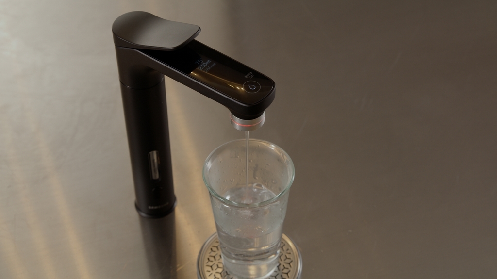 Samsung introduces first-ever water purifier - The Korea Herald
