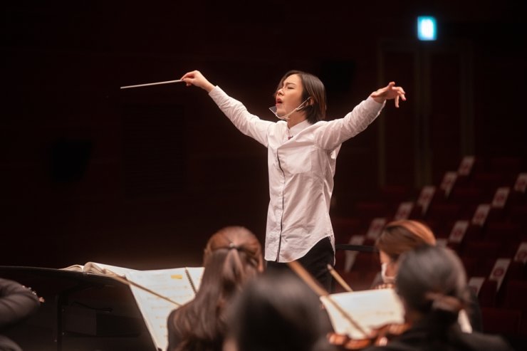 Conductor seeks new stage with video games - The Korea Herald