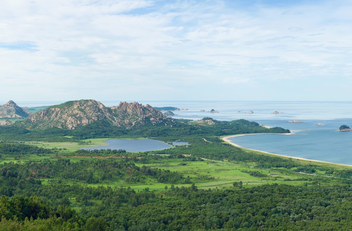 ‘DMZ Theater’ tells stories about life on the border - The Korea Herald