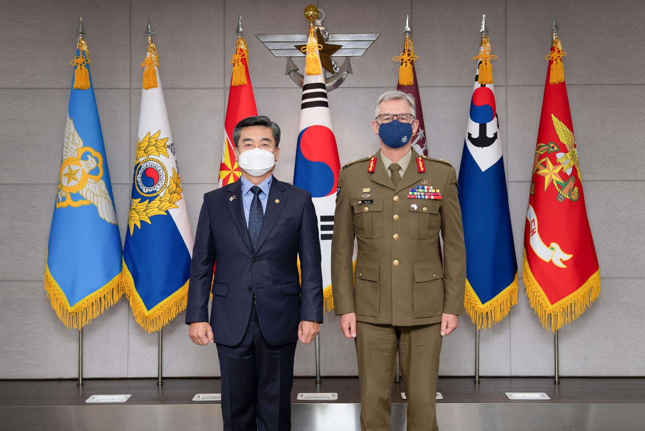 S. Korea's defense minister holds talks with Australian Army chief ...