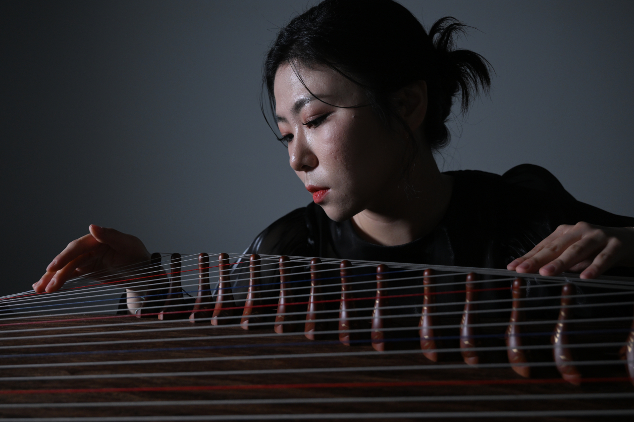 [Eye Plus] The song must go on, says gayageum byeongchang specialist ...