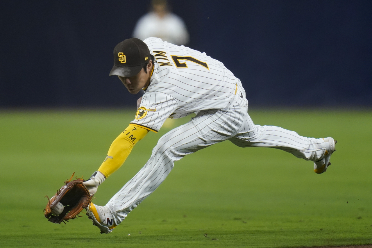 Padres' Kim Ha-seong picks up RBI in stunning NLDS victory over Dodgers ...