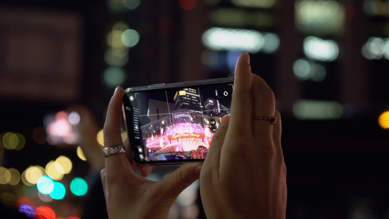 새옷 입은 명동, 싹 바뀌었다…밤만 되면 ‘SNS 명소’ - 리얼푸드 REALFOODS