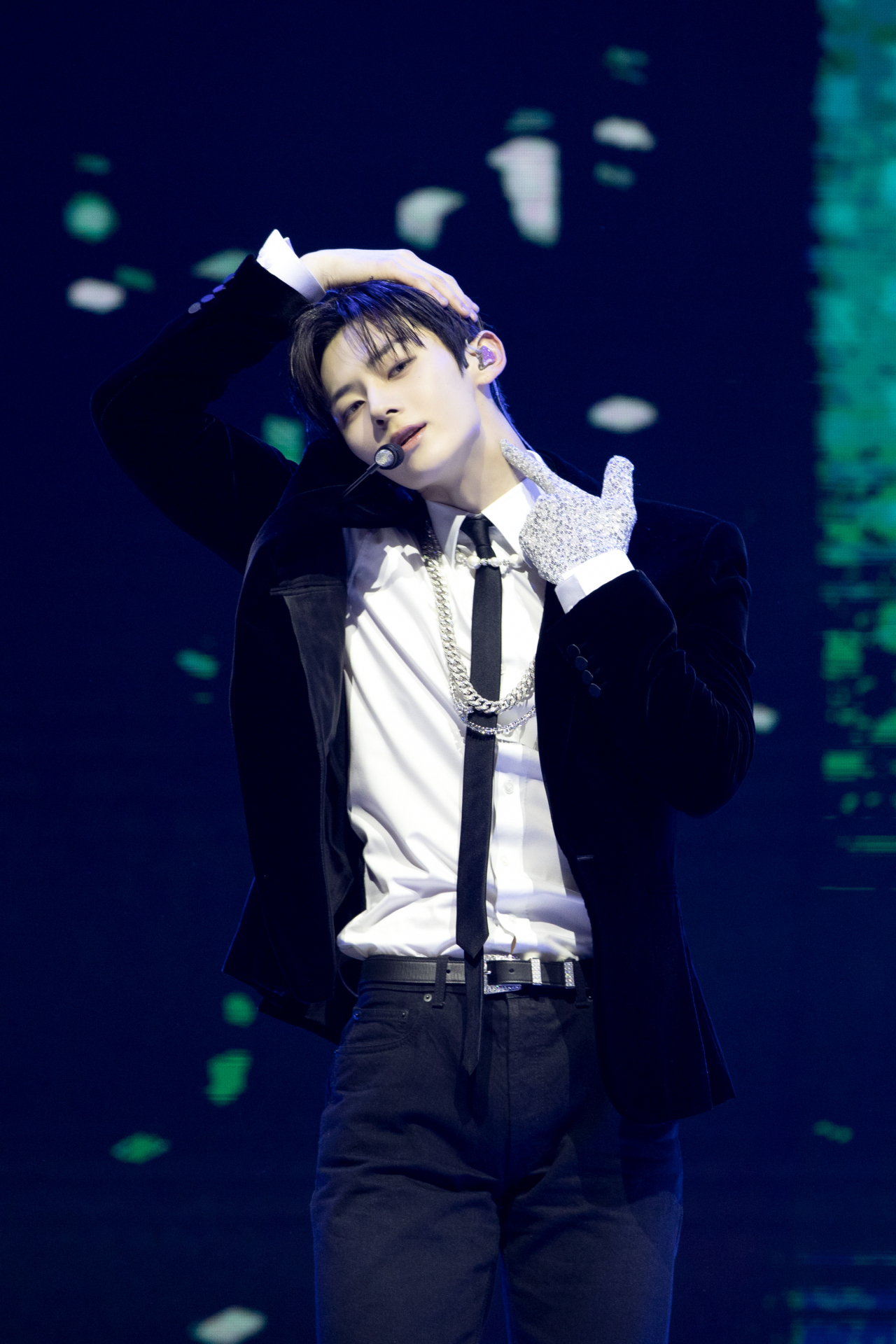11 years since debut, Hwang Min-hyun comes out solo - The Korea Herald