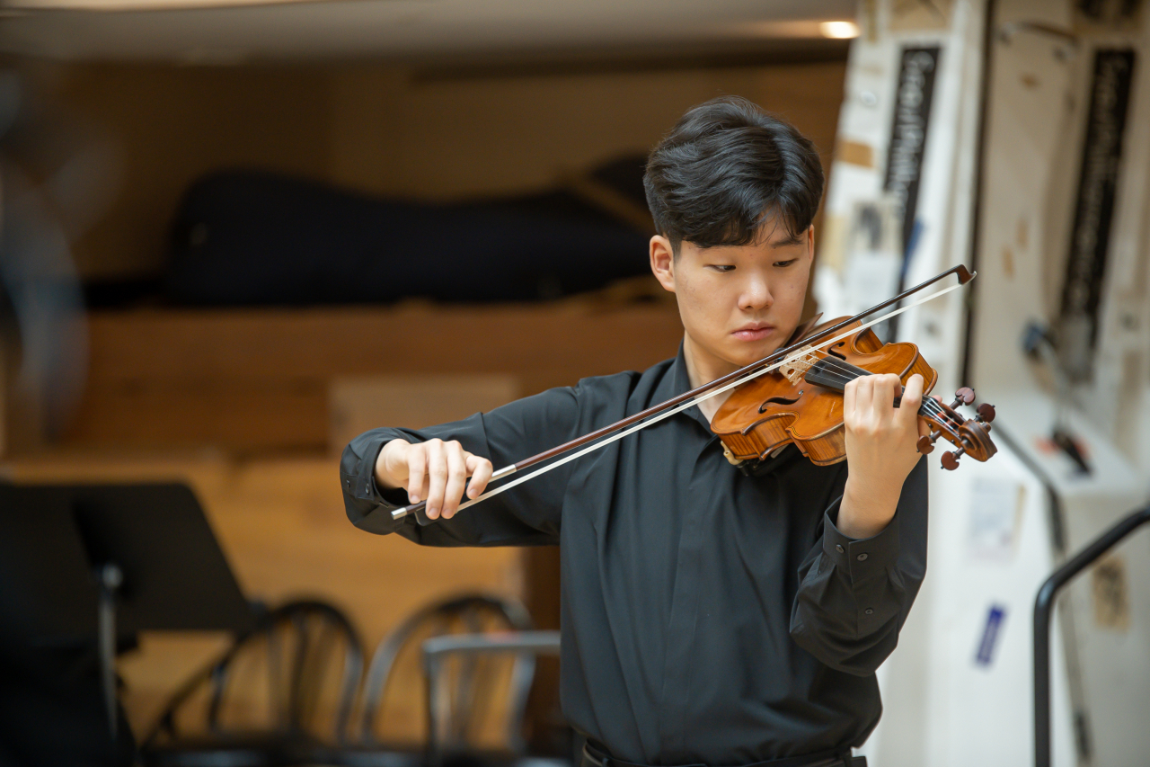 ‘Music is everything to me,’ Gong Min-bae, violinist with autism, says - The Korea Herald