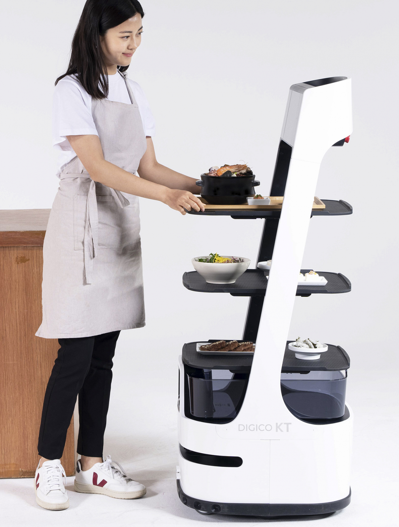 [Photo News] KT's new server robots - The Korea Herald