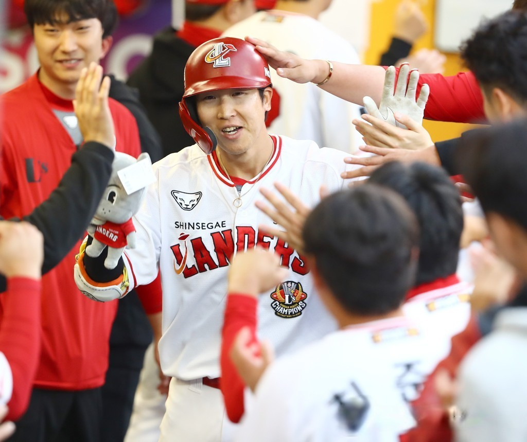 Landers reach 20-win plateau first in 2nd straight KBO season - The ...