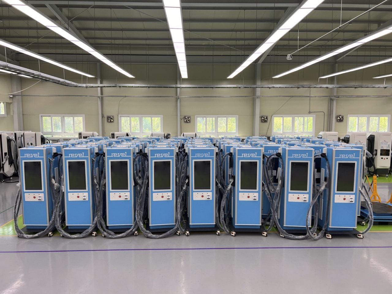 SK Signet delivers W5b ultrafast EV chargers to Revel - The Korea Herald