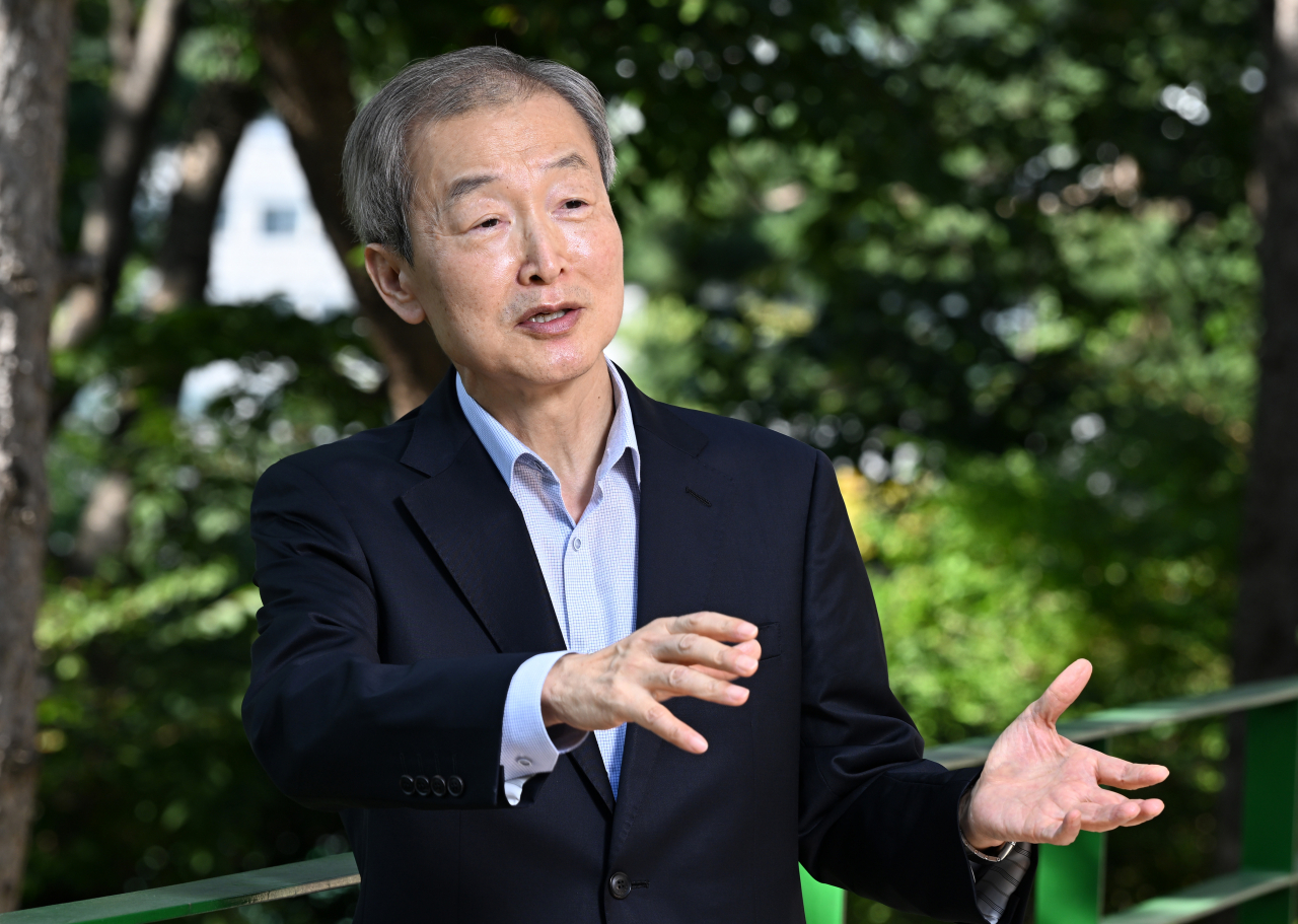 [Top Envoy] S. Korea is done with ‘strategic ambiguity,’ ex-envoy says ...