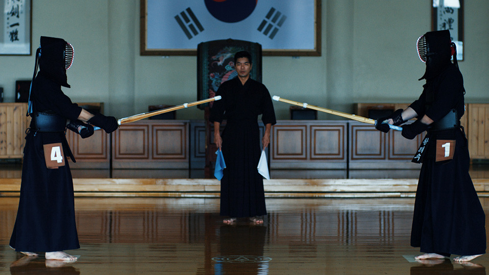 [Herald Review] ‘Iron Mask,’ a rare kendo film filled with wordless yet ...