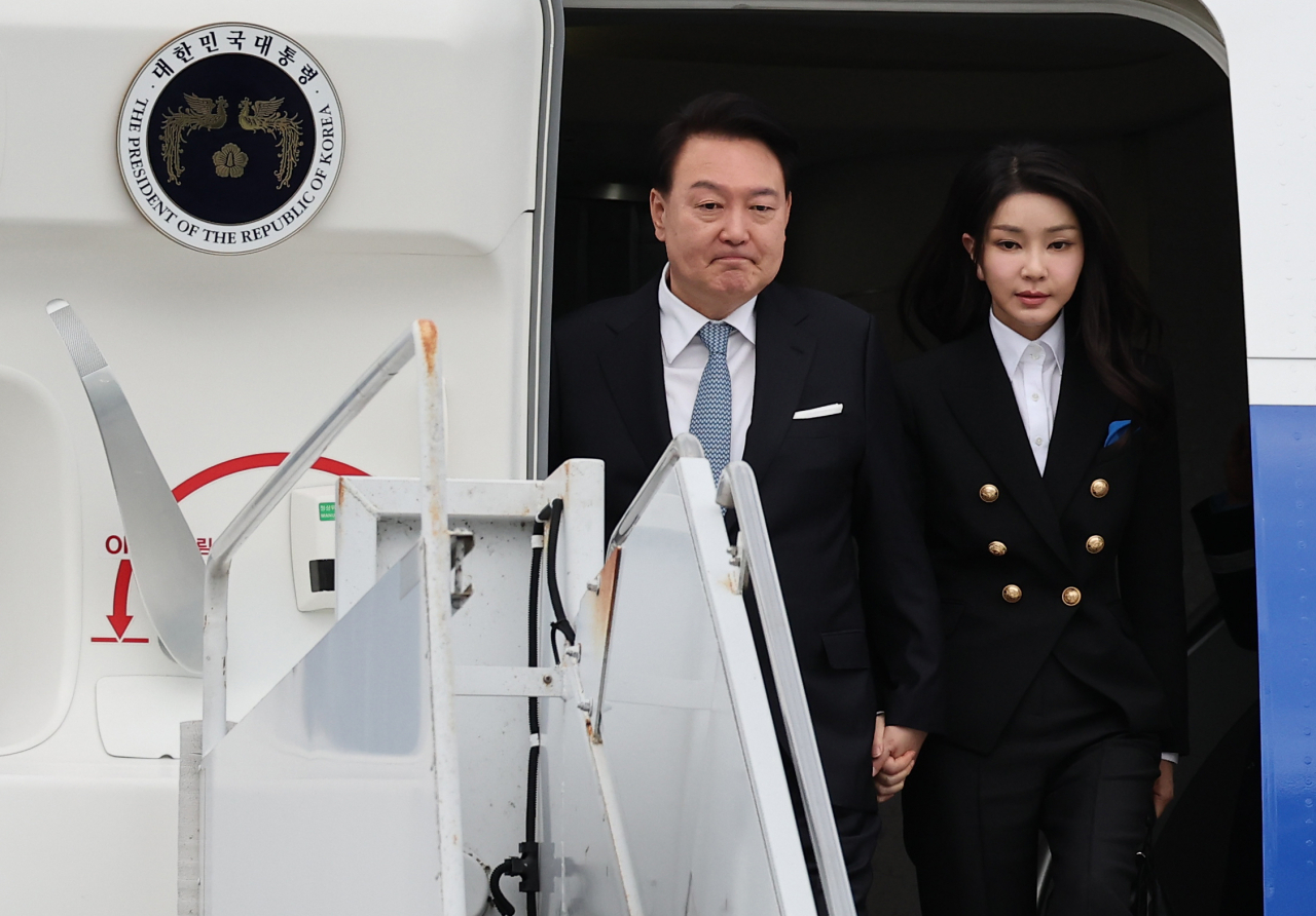 Yoon arrives in US for APEC, seeks Asia-Pacific supply chain resilience ...