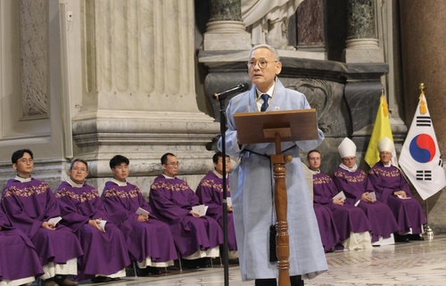 Culture minister vows continued cooperation with Vatican for peace ...