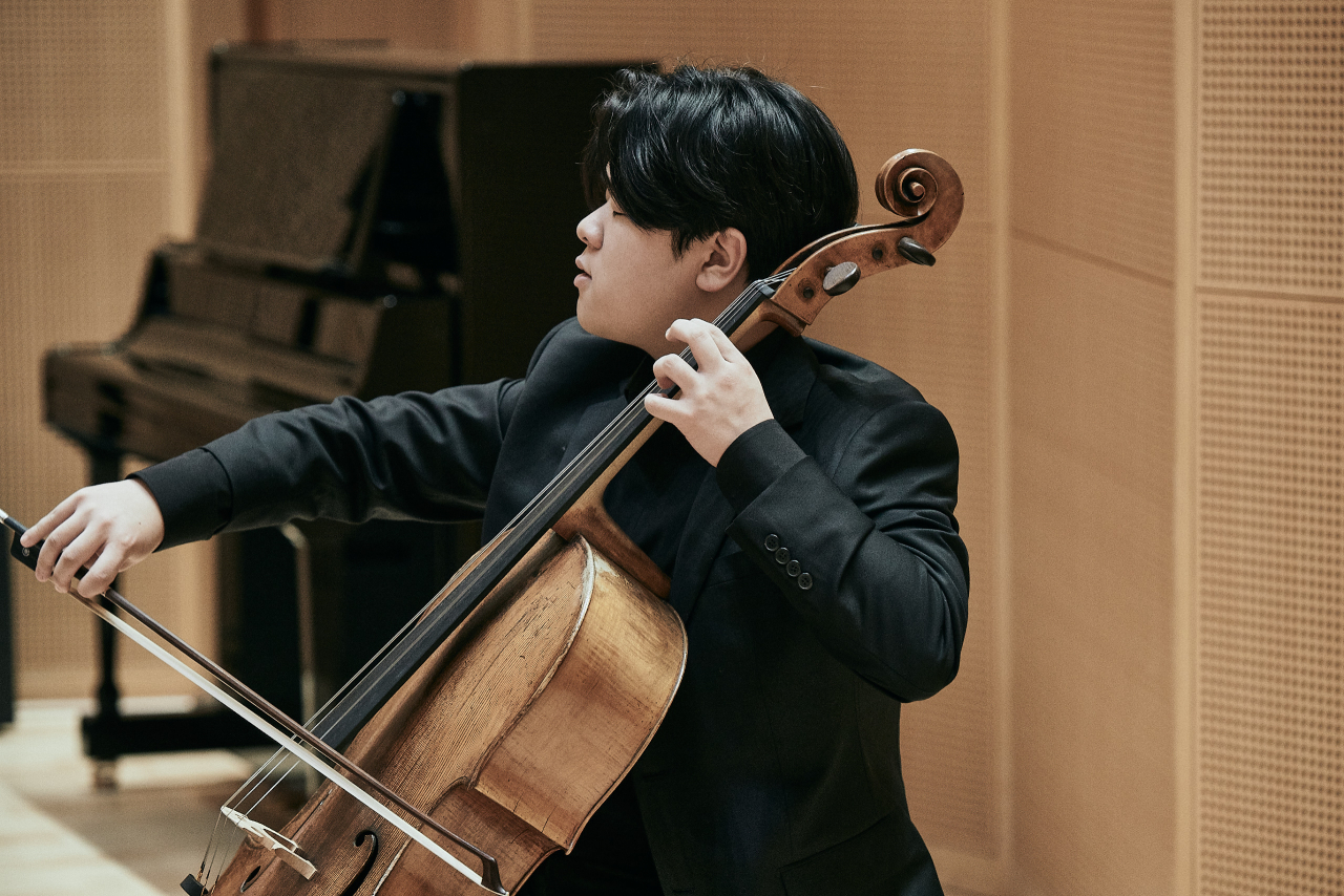 Cellist Han Jae-min to present most anticipated program as Lotte ...
