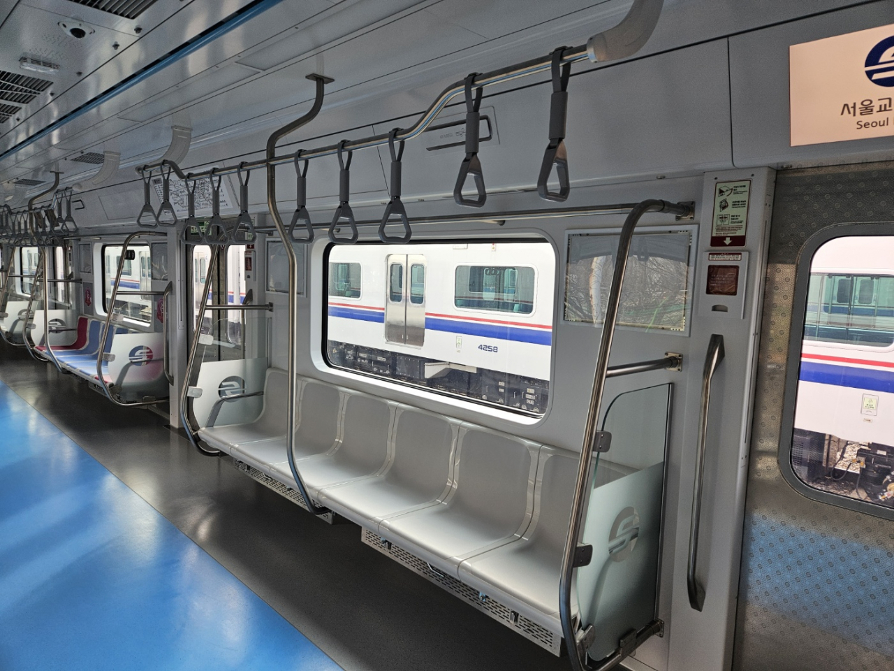 Seoul Metro to switch subway seats from fabric to plastic - The Korea ...