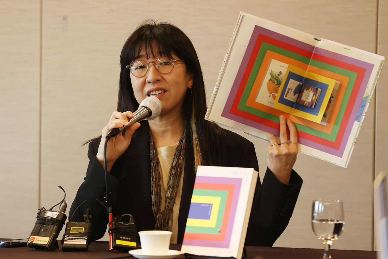 Andersen award-winning Lee Suzy chronicles her picture book journey in ...