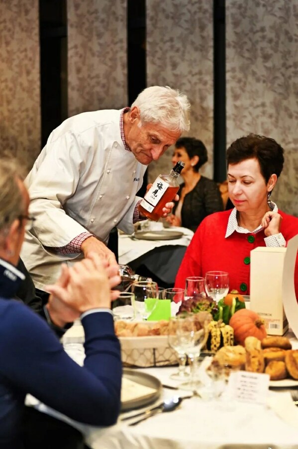 Introducing Chinese MEIJIAN Green Plum Liqueur: The Most "Tart ...