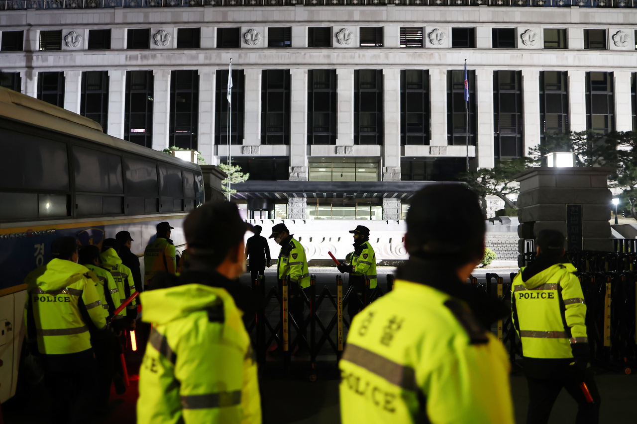 South Korean police mull heightening security for presidential ...