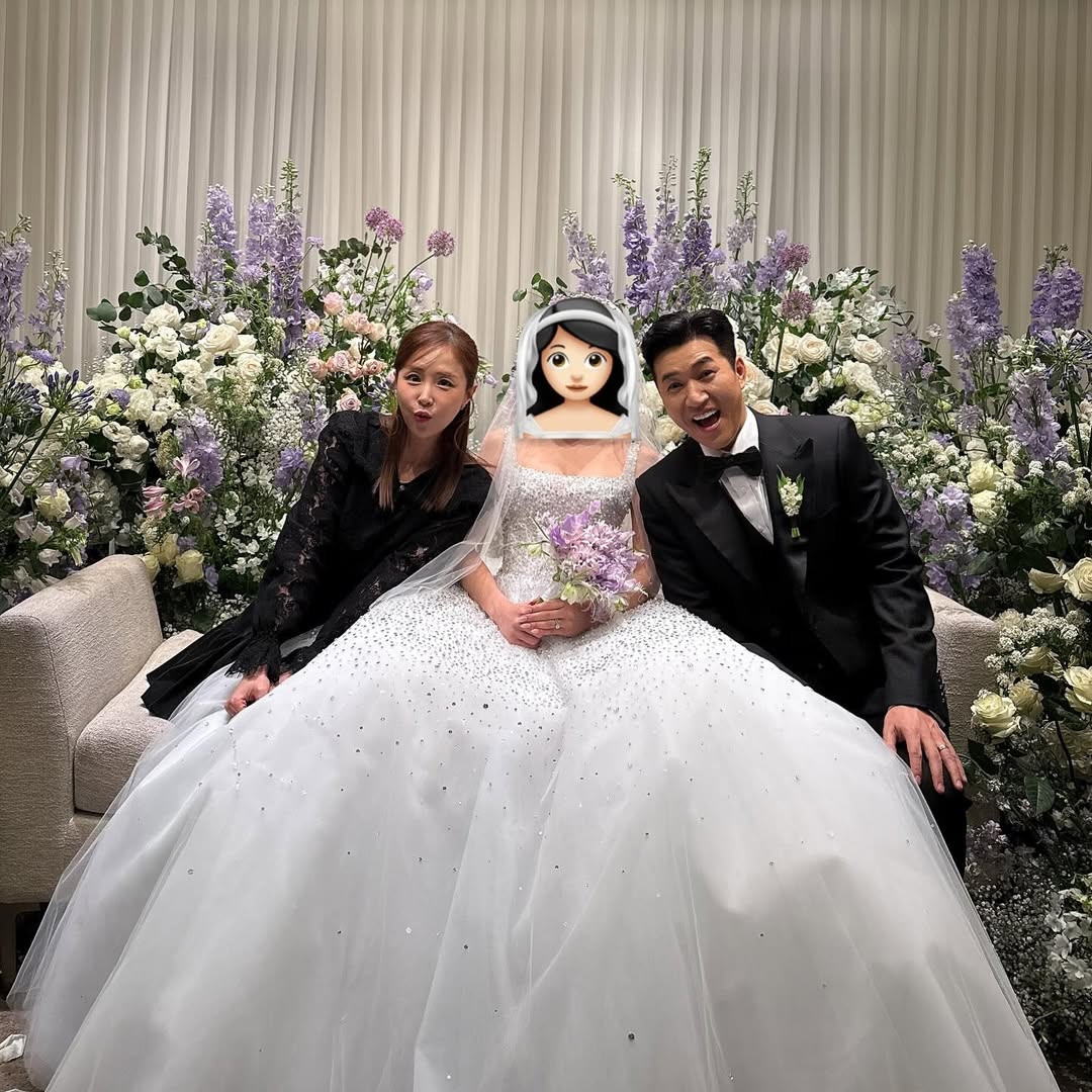 [팝업★]부부 네쌍 탄생한 날..신지 에일리·김종민 1일 2결혼식 참석 인증(종합) - 헤럴드 POP