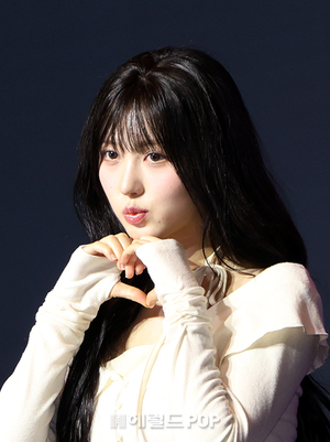 아이브 가을, 오늘 데뷔 첫 시구 도전 “버킷리스트 이뤄 기쁘다”(공식) - 헤럴드뮤즈 (Herald Muse)