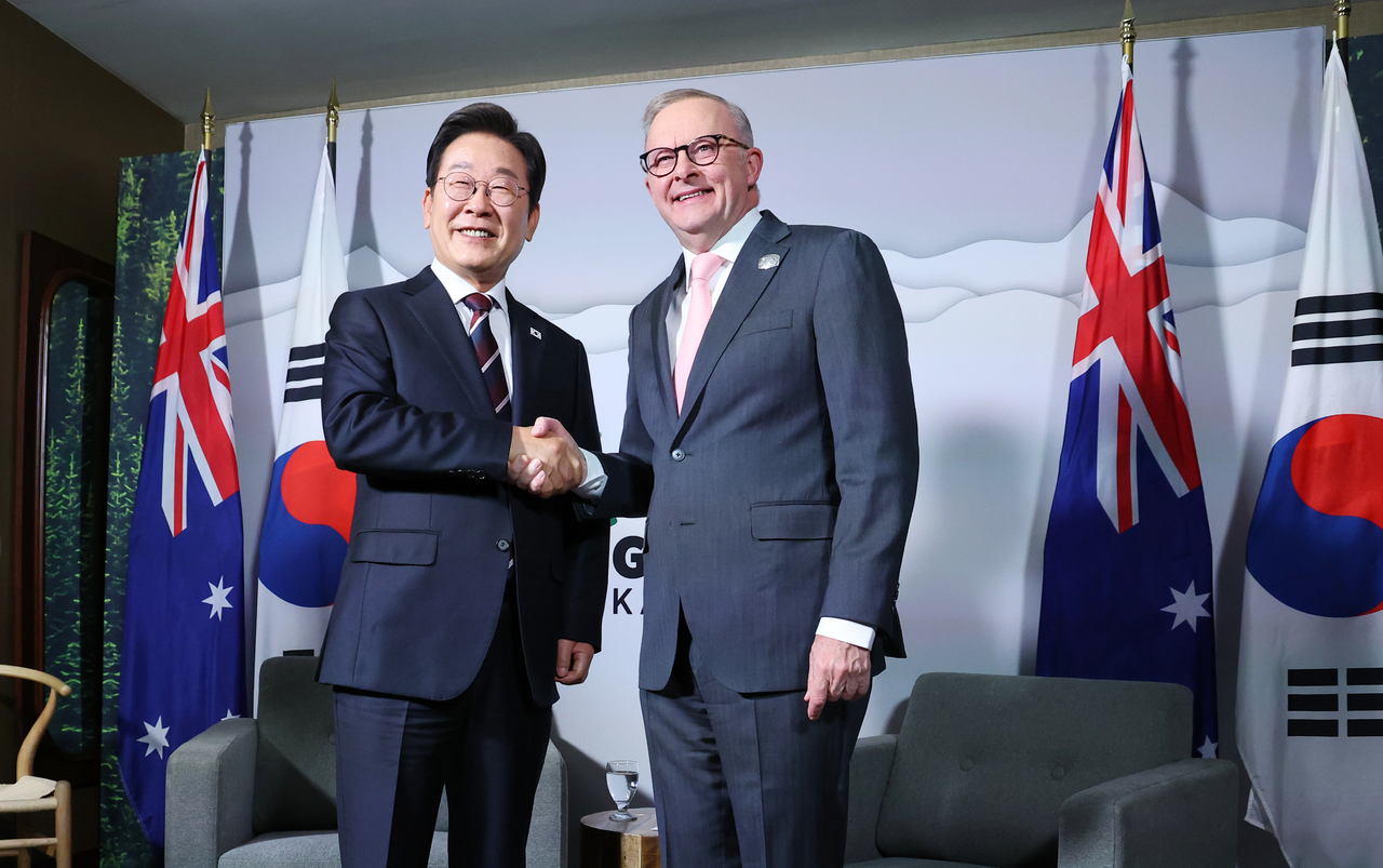 Lee discusses ways to bolster cooperation with Australia, South Africa ...