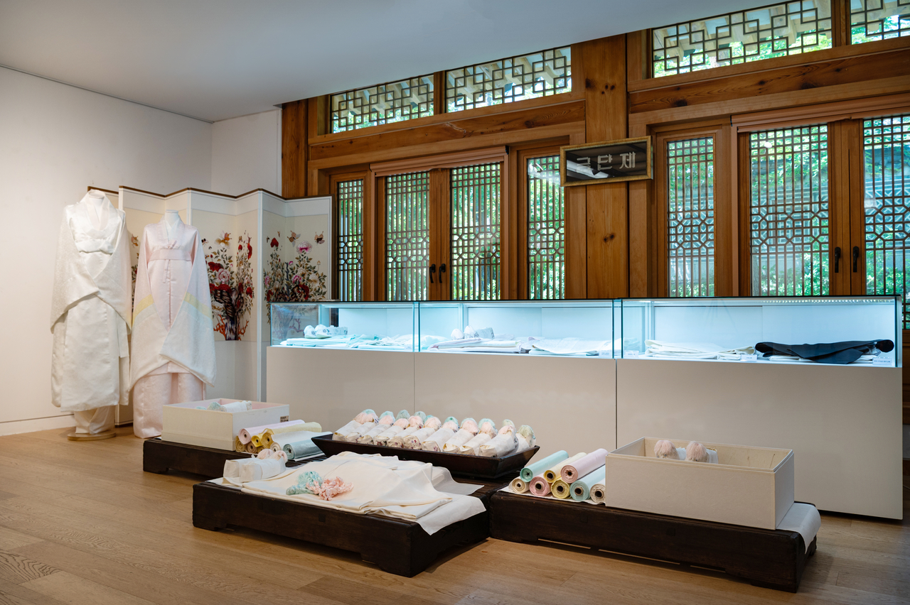 From birth to death, exhibiting seasons of life through hanbok - The ...