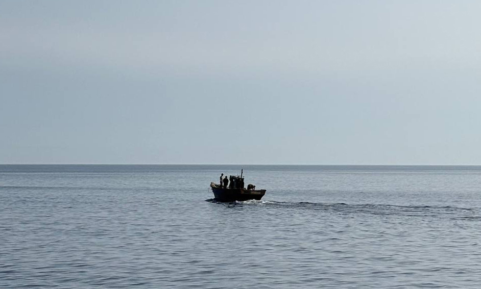 Boat carrying repatriated N. Koreans safely docks at port in North ...