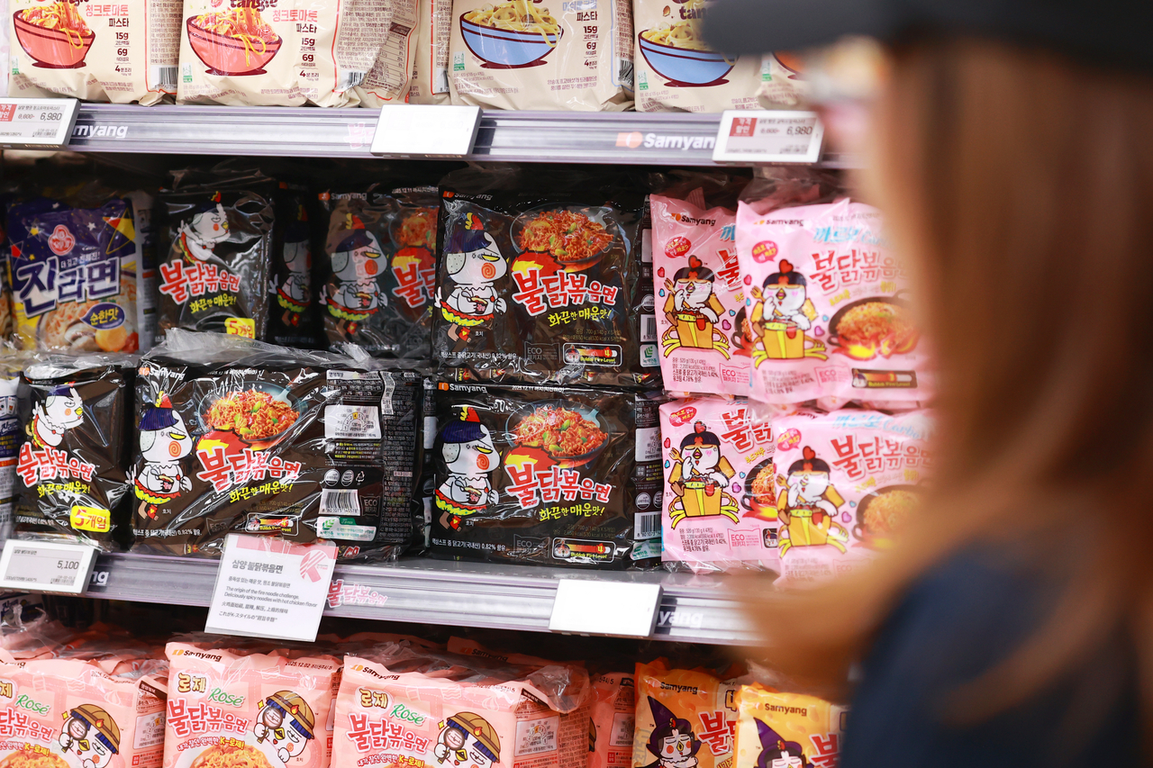 Samyang’s hot streak: Global Buldak craze sends stock to record high ...