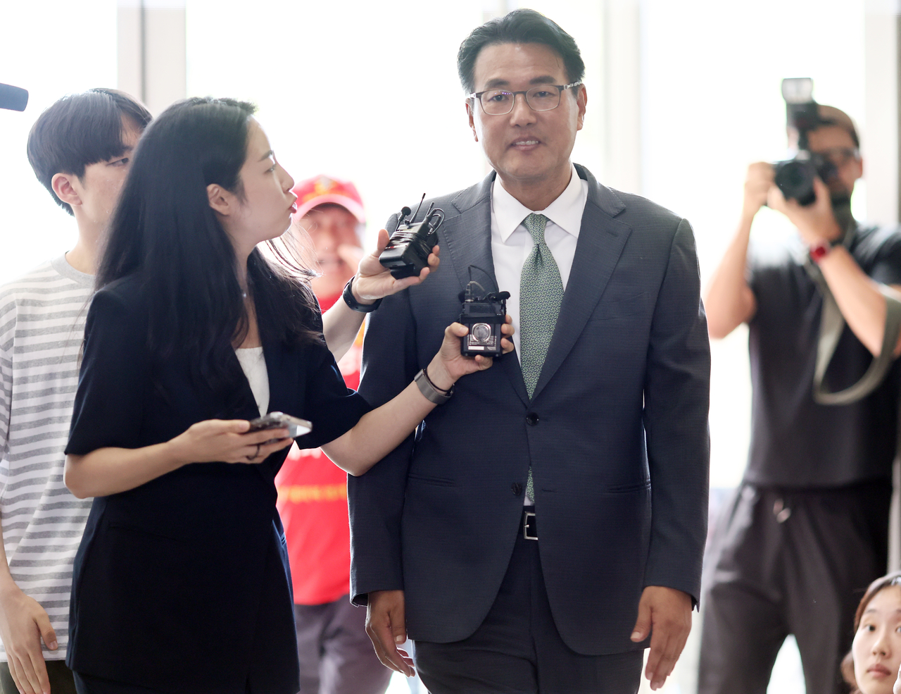Special counsel raids ex-President Yoon's home in Marine death probe ...