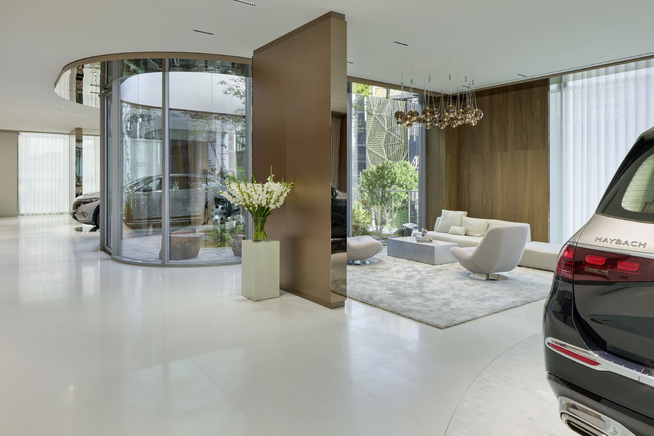 Mercedes-Benz opens world’s first Maybach Brand Center in Seoul - The ...