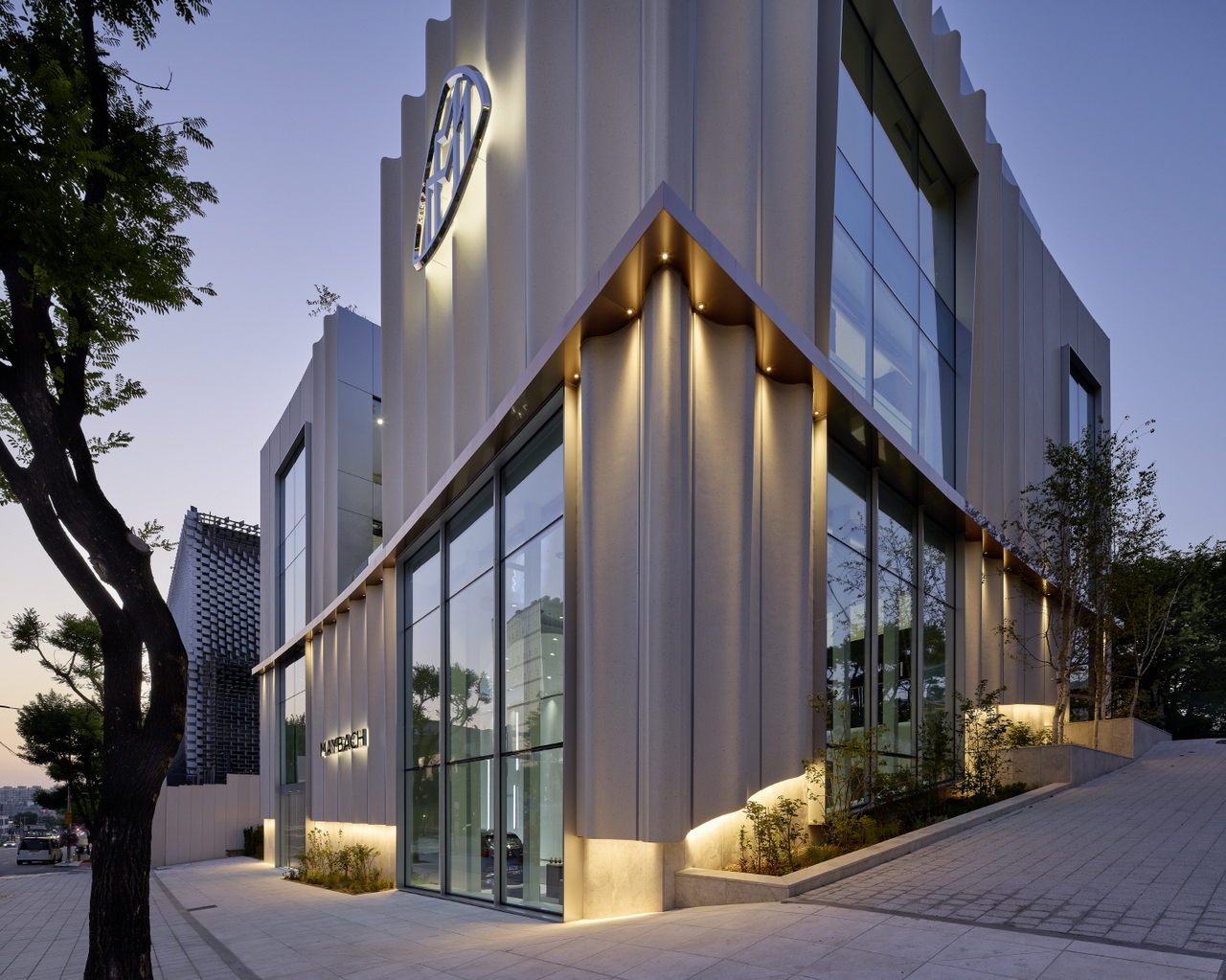 Mercedes-Benz opens world’s first Maybach Brand Center in Seoul - The ...