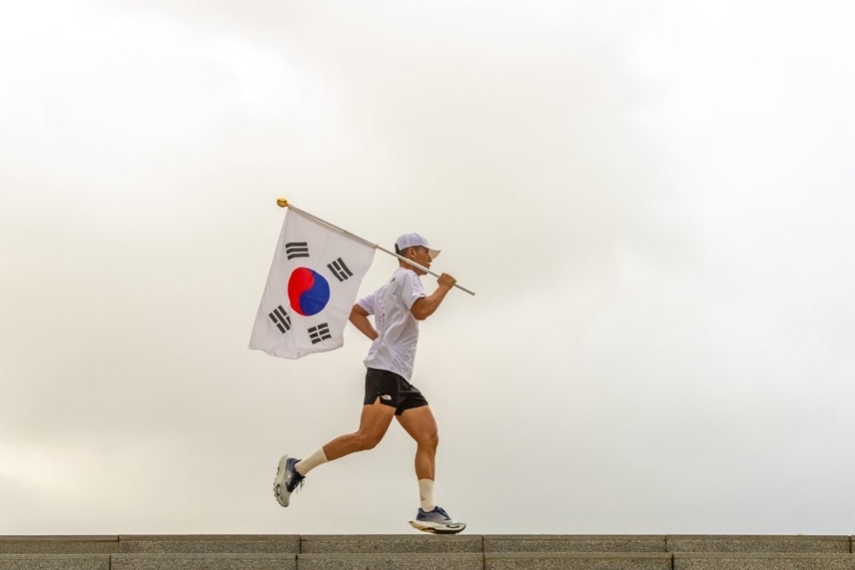 Singer Sean Celebrates Liberation Day With An 81.5 Km Run - KPOP HIT