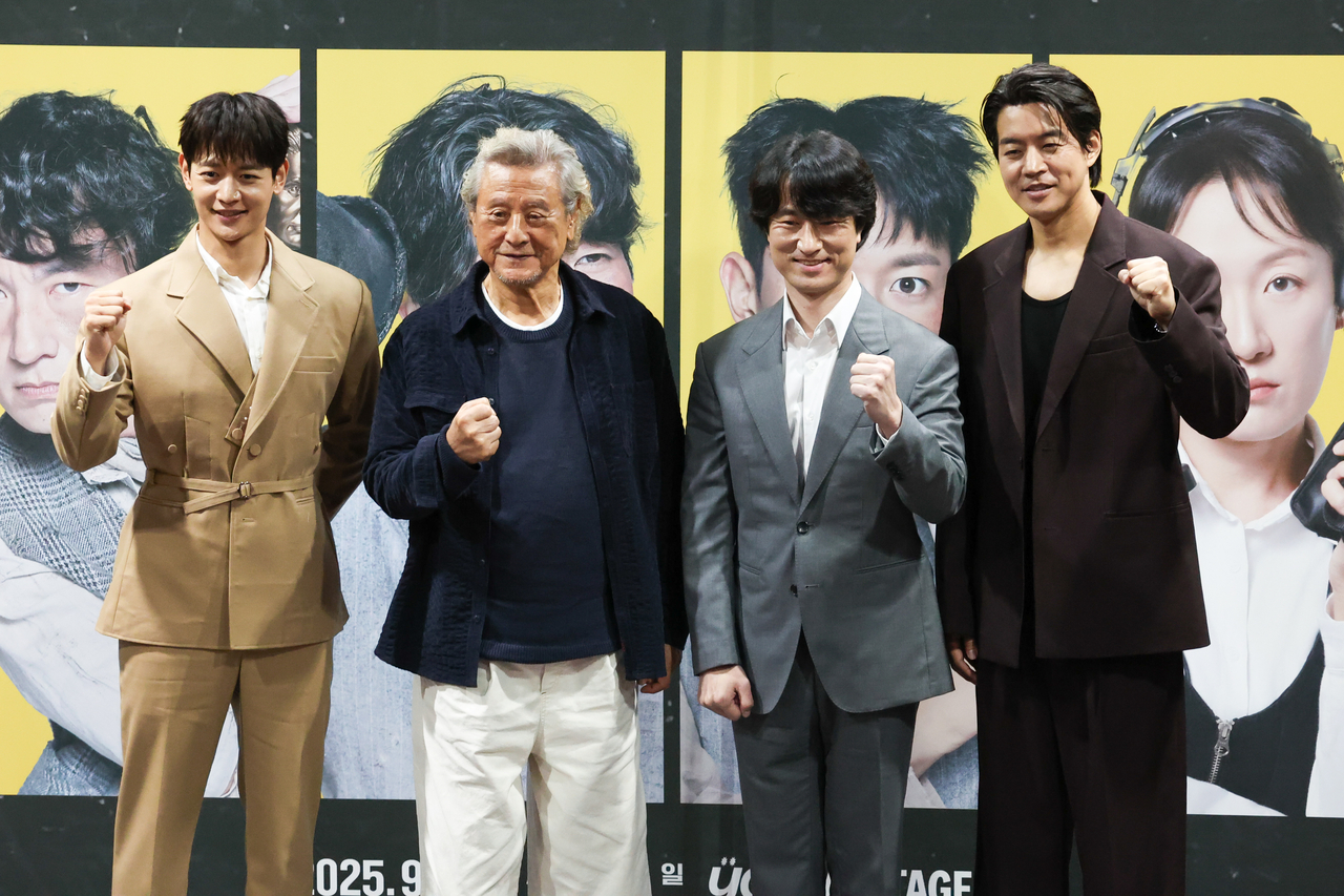 Minho revisits his first theater role in ‘Waiting for Waiting for Godot ...