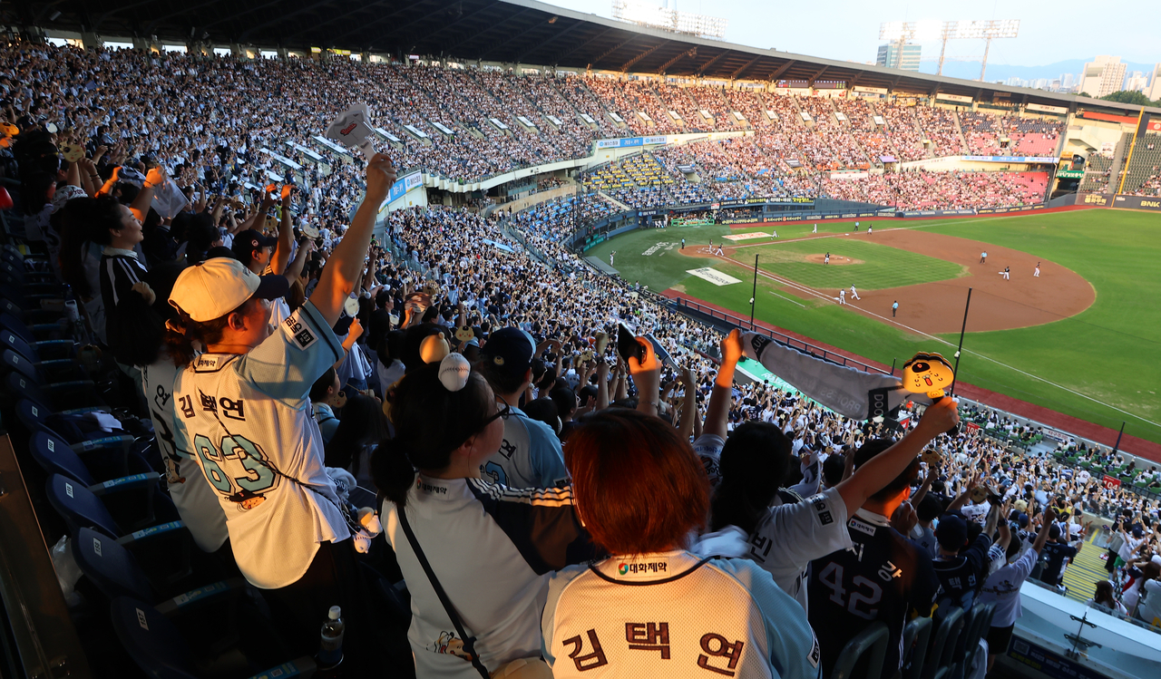 KBO hits 10m attendance mark, poised to set new record - The Korea Herald