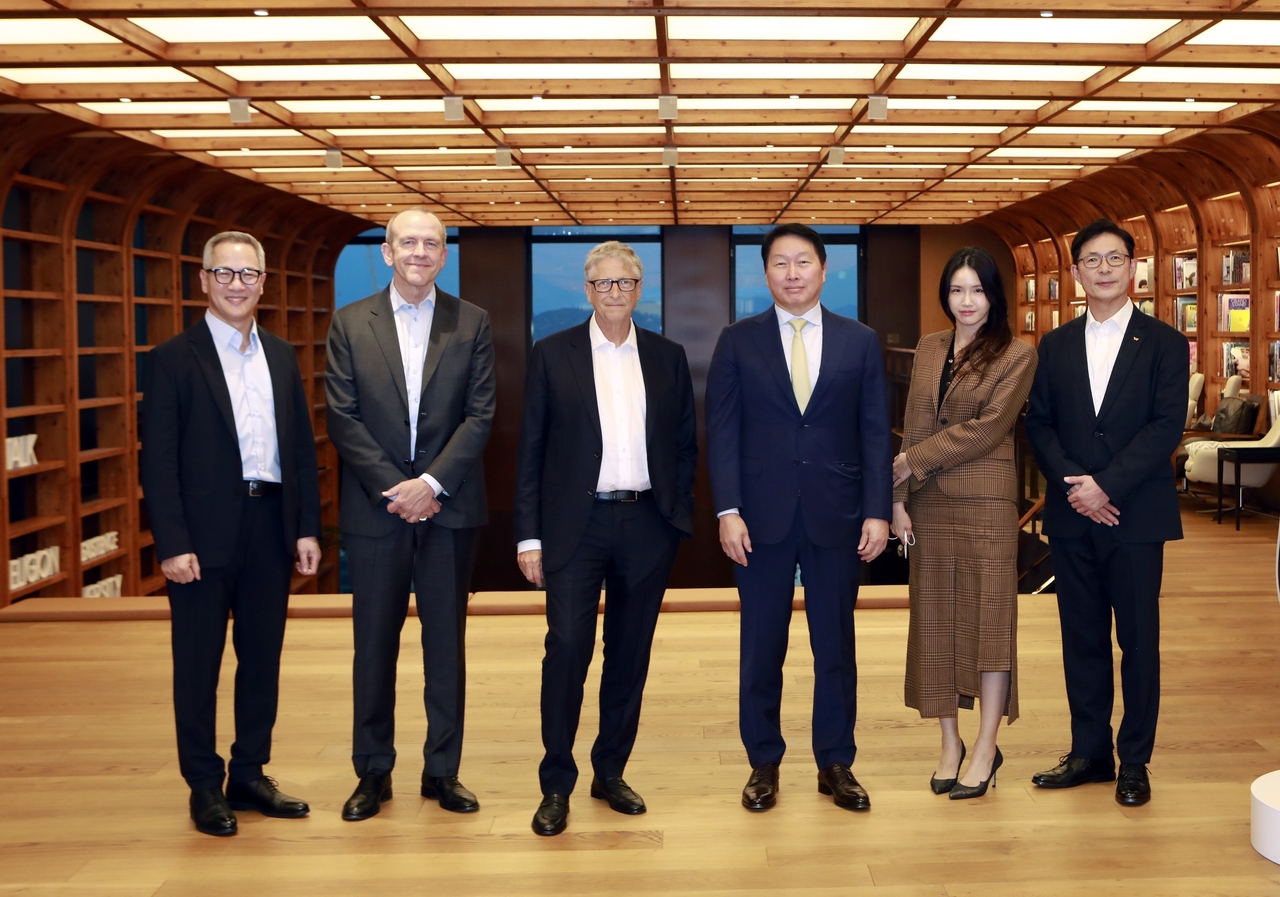 How SK chief, Bill Gates deepened energy ties in Seoul - THE INVESTOR